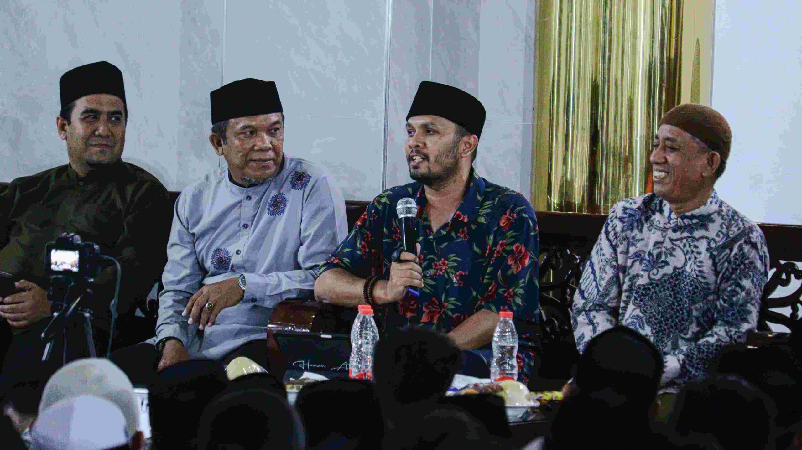 Santri Dayah Insan Qurani Ngaji Bareng Hanan Attaki - Sudut Berita